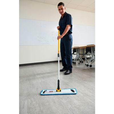 Rubbermaid® HYGEN™ 58" Quick Connect Handle, Yellow