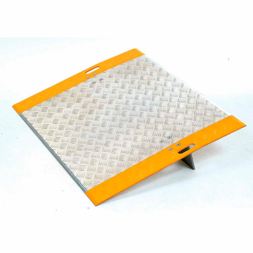 Global Industrial™ High-Traction Aluminum Dock Plate 60"W x 48"L 2660 ...