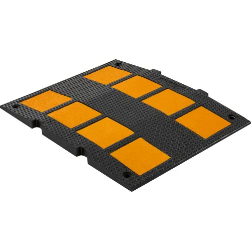 Global Industrial™ Rubber Speed Hump, Middle Section