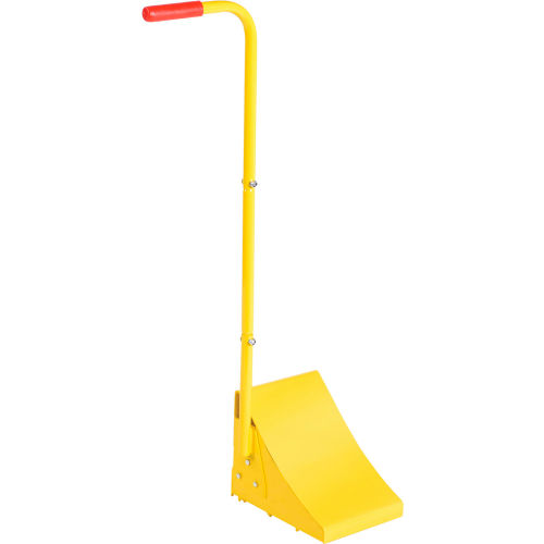 Global Industrial™ Steel Wheel Chock With Handle